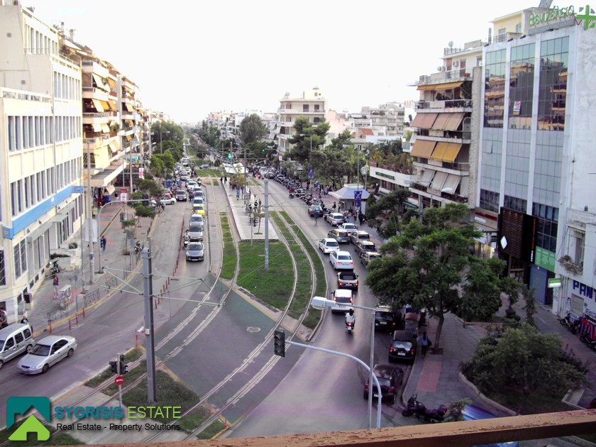 ΔΙΑΜΕΡΙΣΜΑ ΠΑΝΩ ΣΤΗΝ ΕΛΕΥΘΕΡΙΟΥ ΒΕΝΙΖΕΛΟΥ | Sygrisis