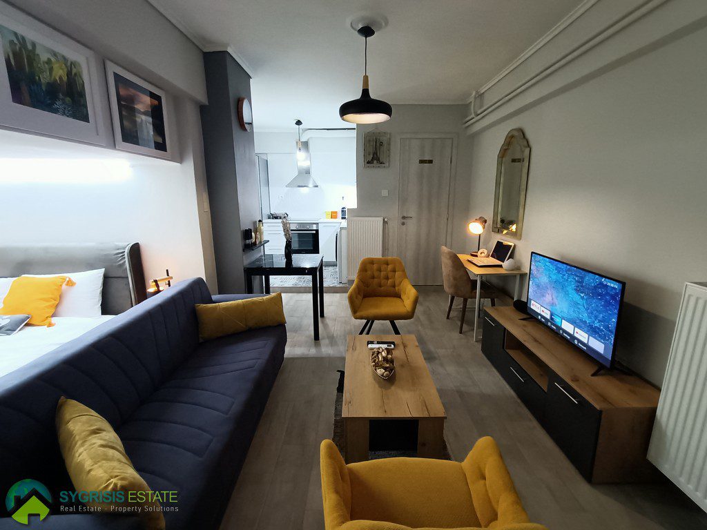 Studio Apartment – Athens, Pagrati • Στούντιο – Αθήνα, Παγκράτι | Sygrisis